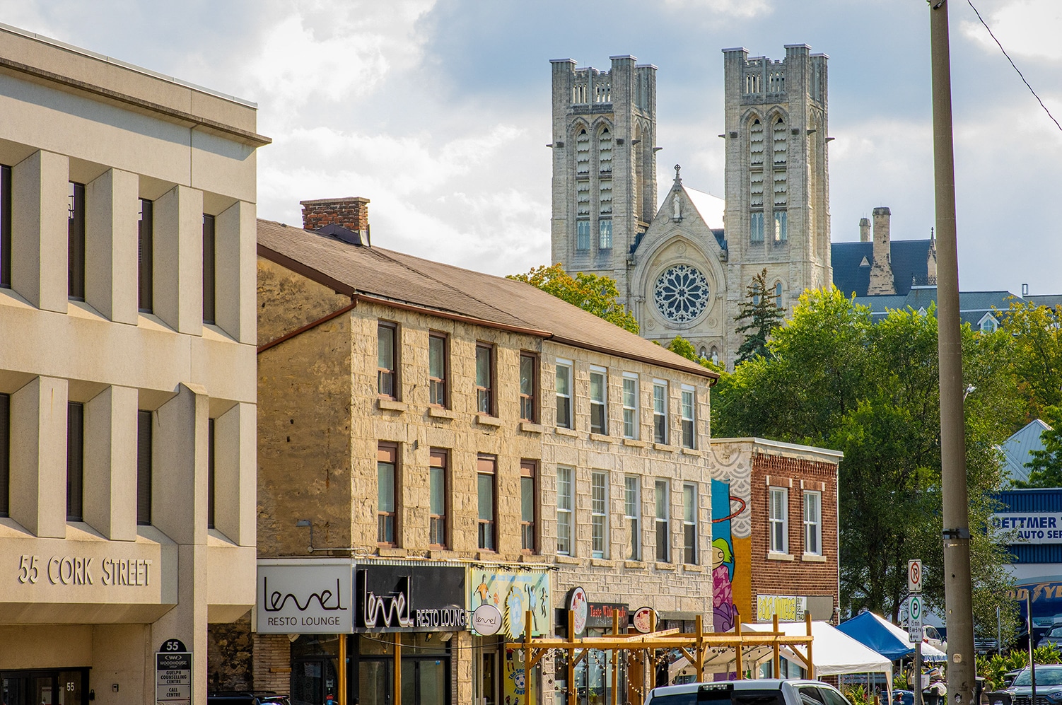 Le Petite Spa - Downtown Guelph